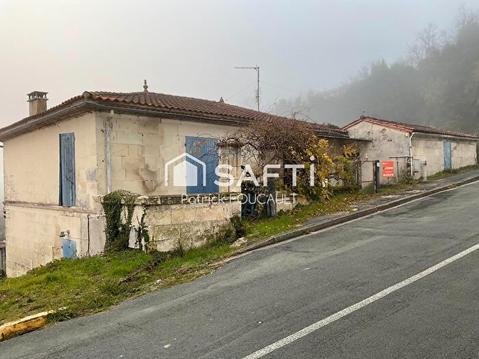 Maison à vendre - Mortagne-sur-Gironde - 8 pièces - 5 chambres