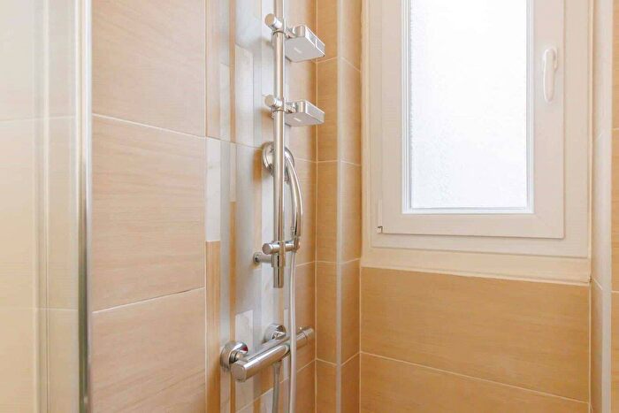 Appartement à louer - Les Halles, Paris er arrondissement - 3 pièces - 2 chambres