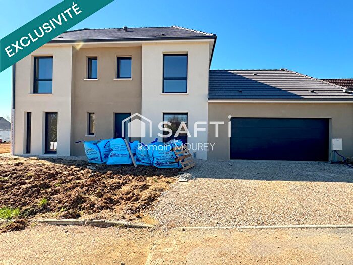 Maison à vendre - Cousance - 5 pièces - 4 chambres