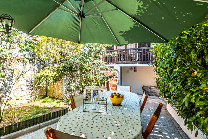 Maison 5 pièces à Vétraz-Monthoux, à vendre