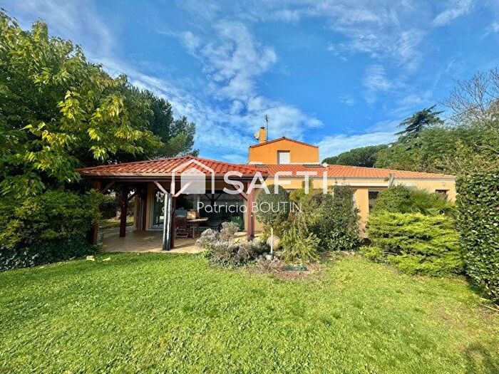 Maison à vendre - Niort, Sainte-Pezenne - 6 pièces - 3 chambres