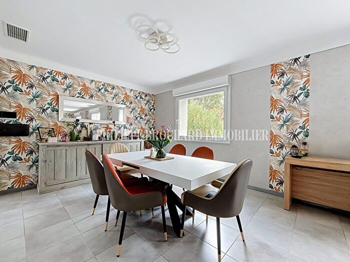 Maison 7 pièces à Chaillé-sous-les-Ormeaux, à vendre