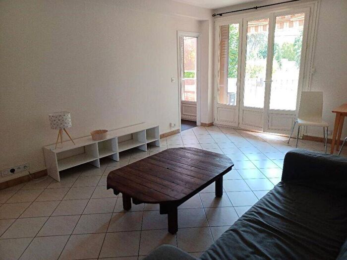 Centre, Champagne-au-Mont-dOr - Appartement 3 pièces à louer