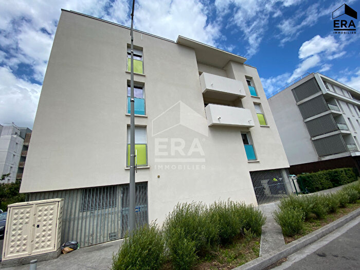 Appartement à vendre - Lormont, La Ramade - 3 pièces - 2 chambres