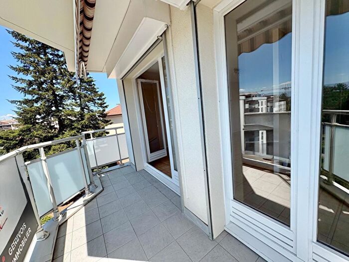 Appartement 3 pièces à vendre - Ville-la-Grand