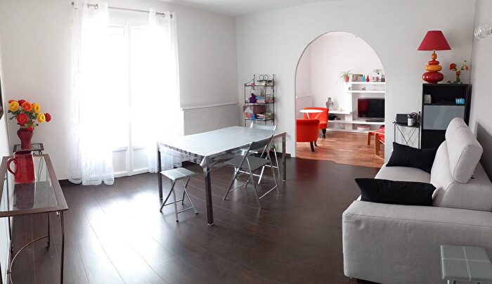 Nivolas-Vermelle : Appartement 3 pièces à louer