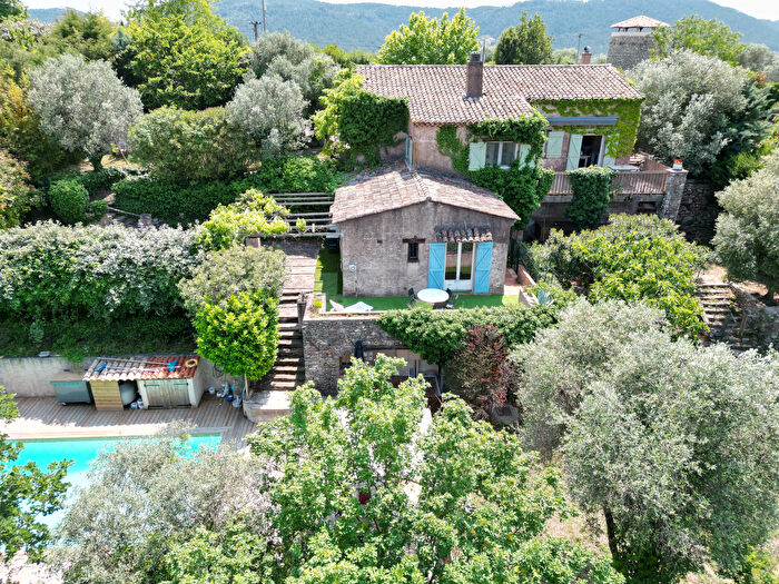 Maison à vendre - Bagnols-en-Forêt - 5 pièces - 3 chambres