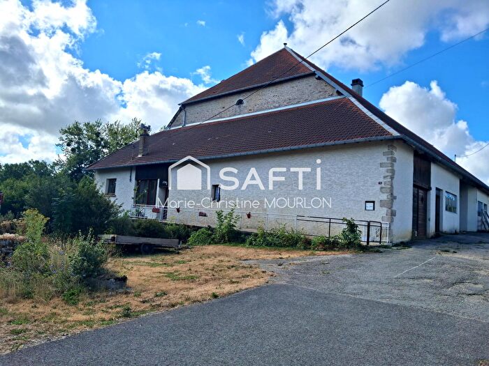 Maison 9 pièces à vendre à Fertans