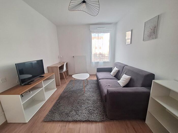 Appartement à louer - Clermont-Ferrand, Chanteranne, La Glacière - 3 pièces - 1 chambre
