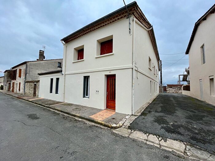 Appartement 3 pièces à Laparade, à louer