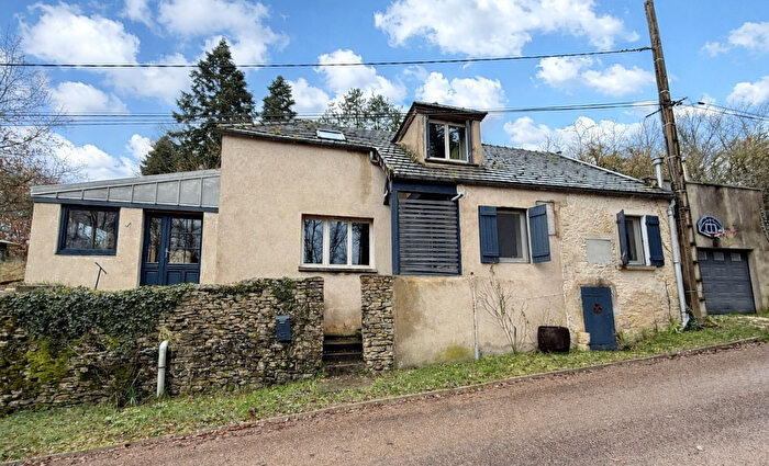 Maison à vendre - Vézelay - 5 pièces - 3 chambres