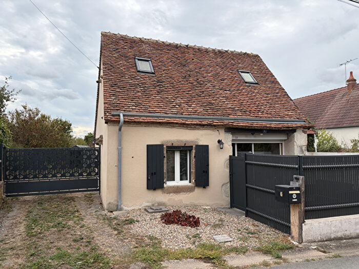Châteaumeillant - Maison 2 pièces à vendre
