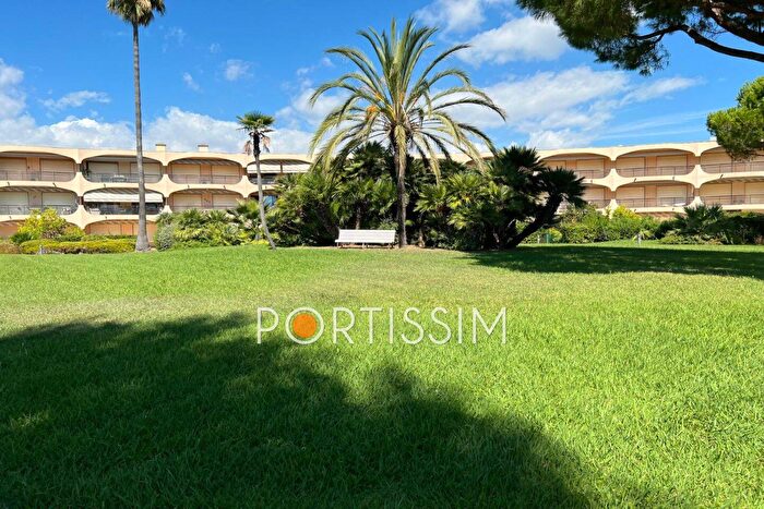 Appartement à louer - Marina, Villeneuve-Loubet - 4 pièces - 3 chambres
