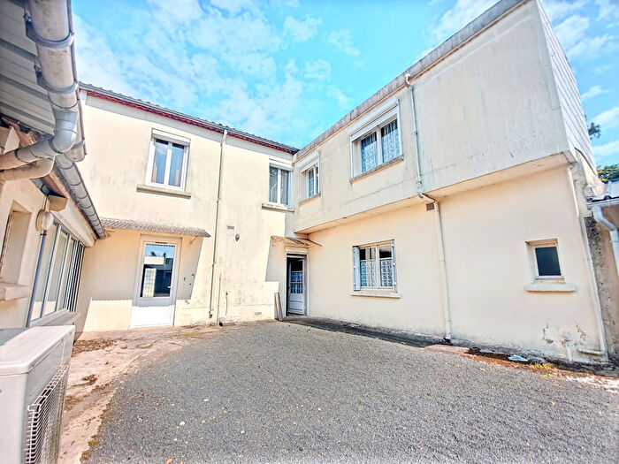 Maison à vendre - La Chapelle-Basse-Mer - 7 pièces - 4 chambres