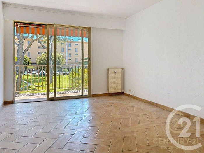 Peymeinade : Appartement 1 pièce à louer