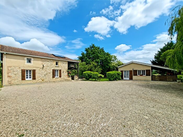 Maison 11 pièces à vendre à Monclar
