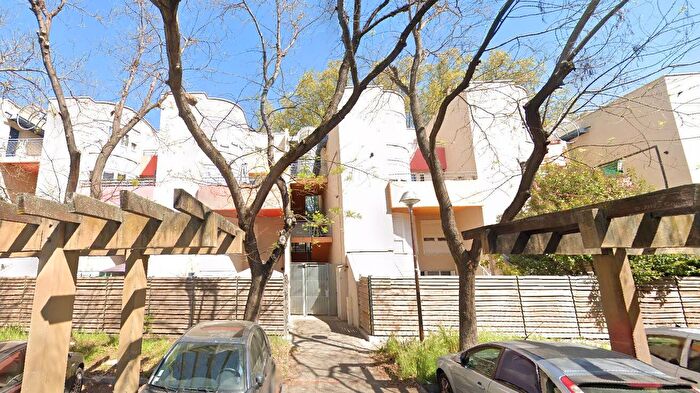 Appartement à louer - Fontcouverte, Avignon - 1 pièce