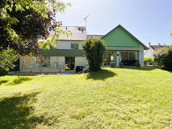 Villemandeur : Maison 8 pièces à vendre