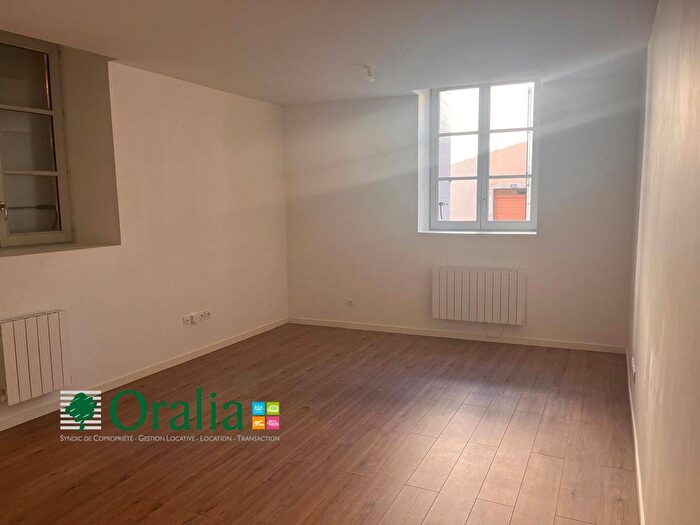centre Ville-La Chartonnière-La Barre, Villefranche-sur-Saône : Appartement 1 pièce à louer