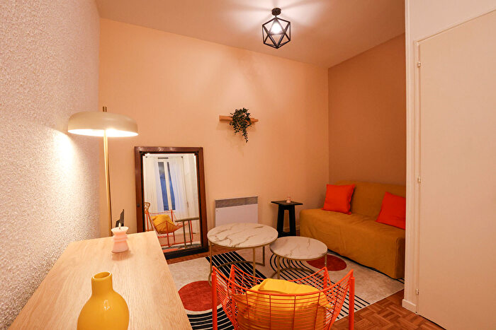 Appartement à louer - Pau, Centre-ville - 1 pièce