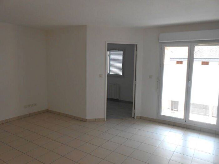 Centre Ville, Montargis : Appartement 2 pièces à louer