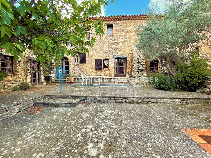 Maison 8 pièces à Viens, à vendre