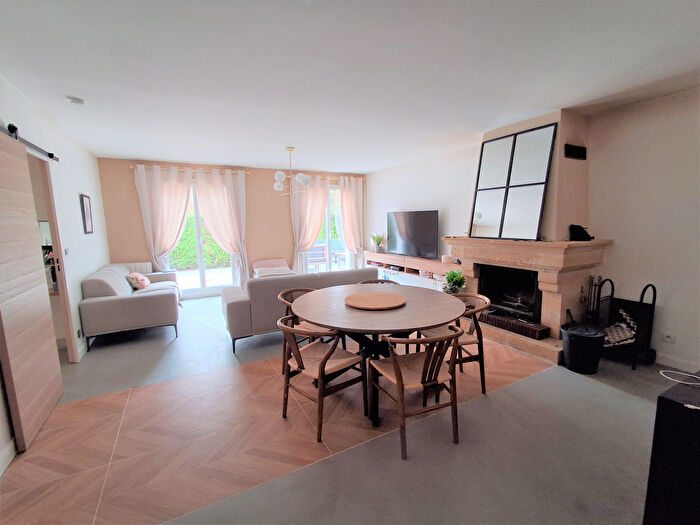 Ormesson-sur-Marne : Maison 7 pièces à vendre