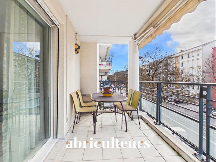 Appartement 2 pièces à Bron, Le Rafour, à vendre
