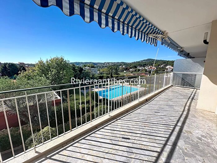 Appartement à vendre - Antibes, Antibes-les-Pins, Trianon, Le Fournel, Peyregoue - 3 pièces - 2 chambres