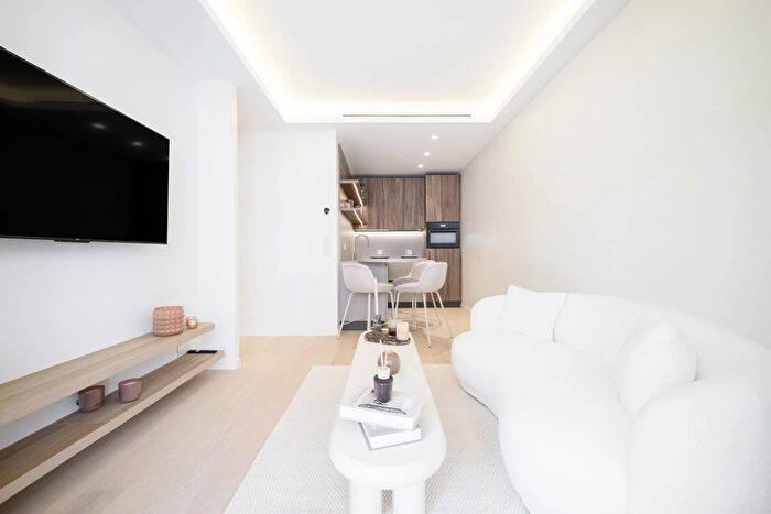 Appartement à vendre - Nice, Le Port - 2 pièces - 1 chambre