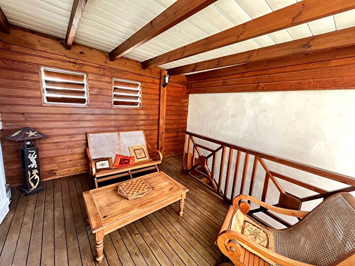 Maison à louer - Saint-Denis - 5 pièces - 3 chambres