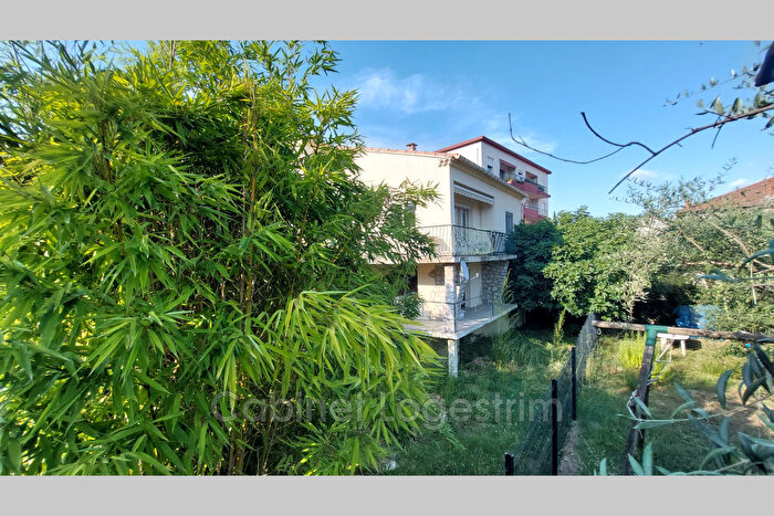 Maison à vendre - Nîmes - 6 pièces - 4 chambres