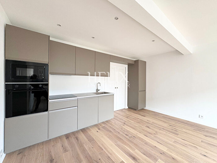 Appartement à vendre - Saint-Germain-en-Laye, Centre-ville, Quartiers forestiers - 3 pièces - 2 chambres