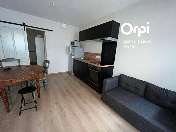 Sud, Saint-Chély-d'Apcher : Appartement 1 pièce à louer