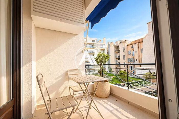 Appartement à vendre - Nice, Carré dor - 2 pièces - 1 chambre