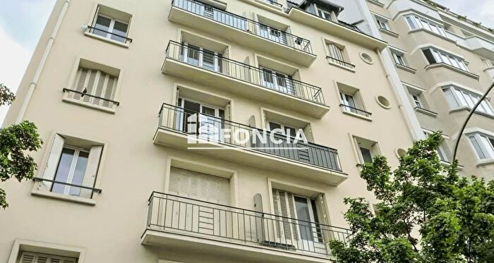 Courbevoie, Marceau République : Appartement 2 pièces à vendre