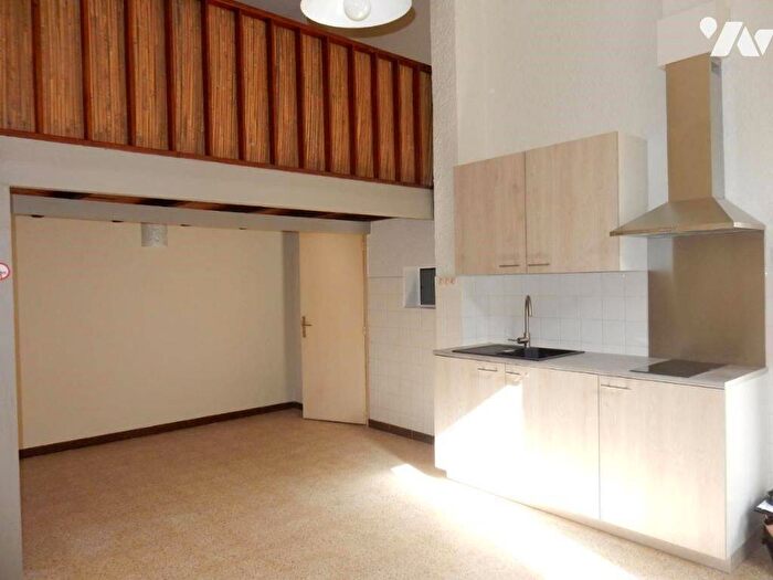 Appartement à Beauchastel, à louer