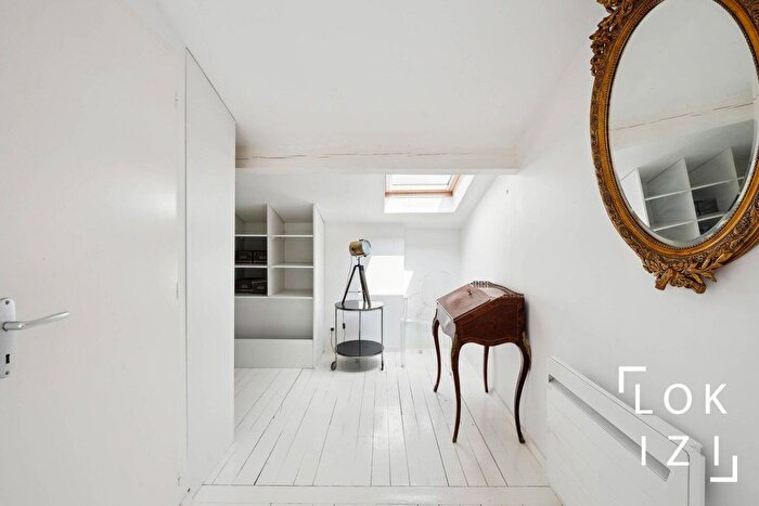 Appartement à louer - Jardin Public, Bordeaux - 3 pièces - 2 chambres