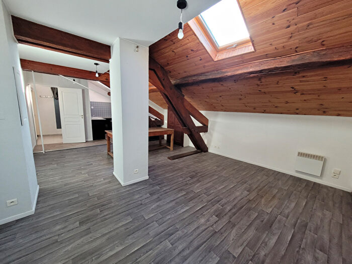 Appartement à louer - Auch, Faubourgs - 2 pièces - 2 chambres