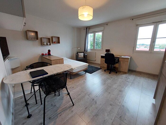 Appartement à louer - Saint Claude, Torcols, Besançon - 1 pièce