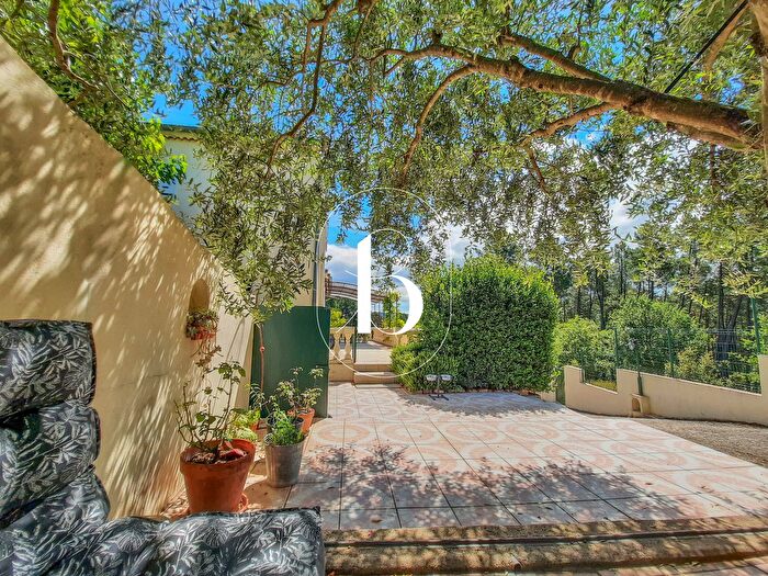 Maison à vendre - Salavas - 12 pièces - 7 chambres