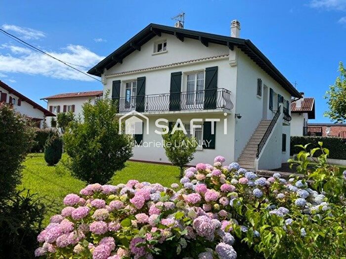 Ciboure : Maison 8 pièces à vendre
