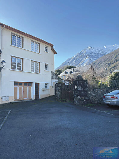 Maison à vendre - Pierrefitte-Nestalas - 9 pièces - 4 chambres