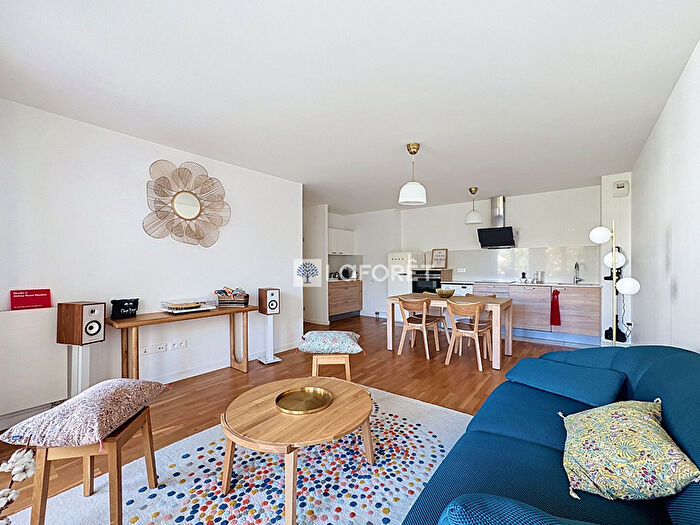 Appartement 3 pièces à Saint-Cyr-l'École, Hôtel de ville, à vendre