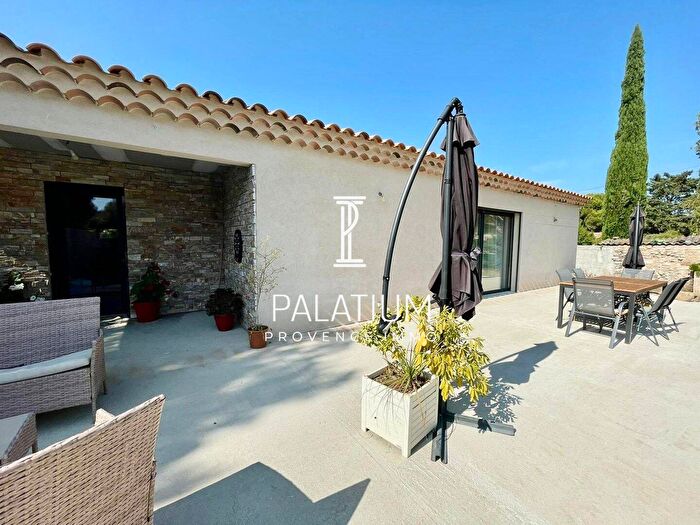 Maison 4 pièces à La Barben, à louer