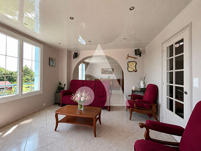 Maisons à vendre et appartements à louer - 3