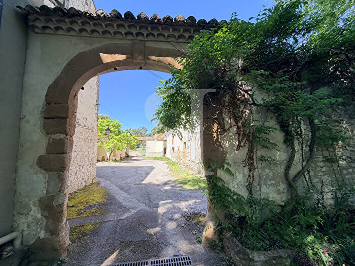 Pernes-les-Fontaines : Maison 12 pièces à vendre