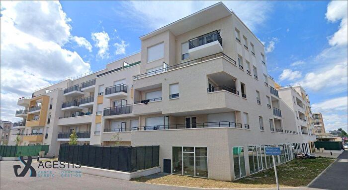 Melun, Patton : Appartement 2 pièces à louer
