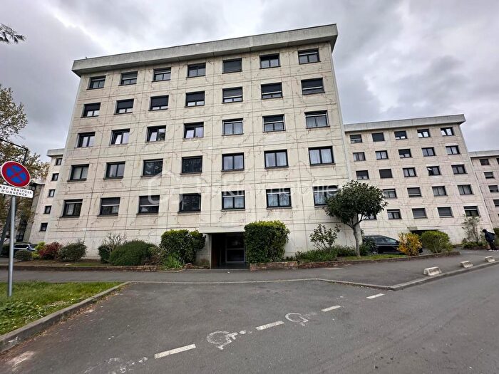Grigny, Tuilerie : Appartement 3 pièces à vendre