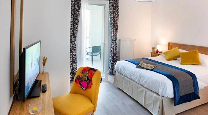 Appartement à louer - Bourg-Centre Ville-Pont Courroy, Marcq-en-Bar ul - 1 pièce